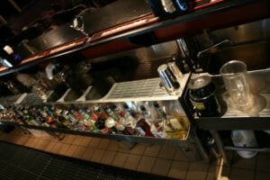 Why Speed Rails Are Critical to Bar Profits